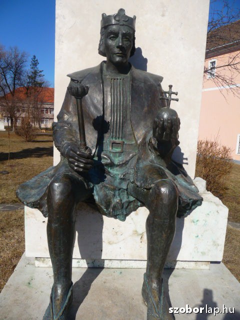 V. István – Köztérkép