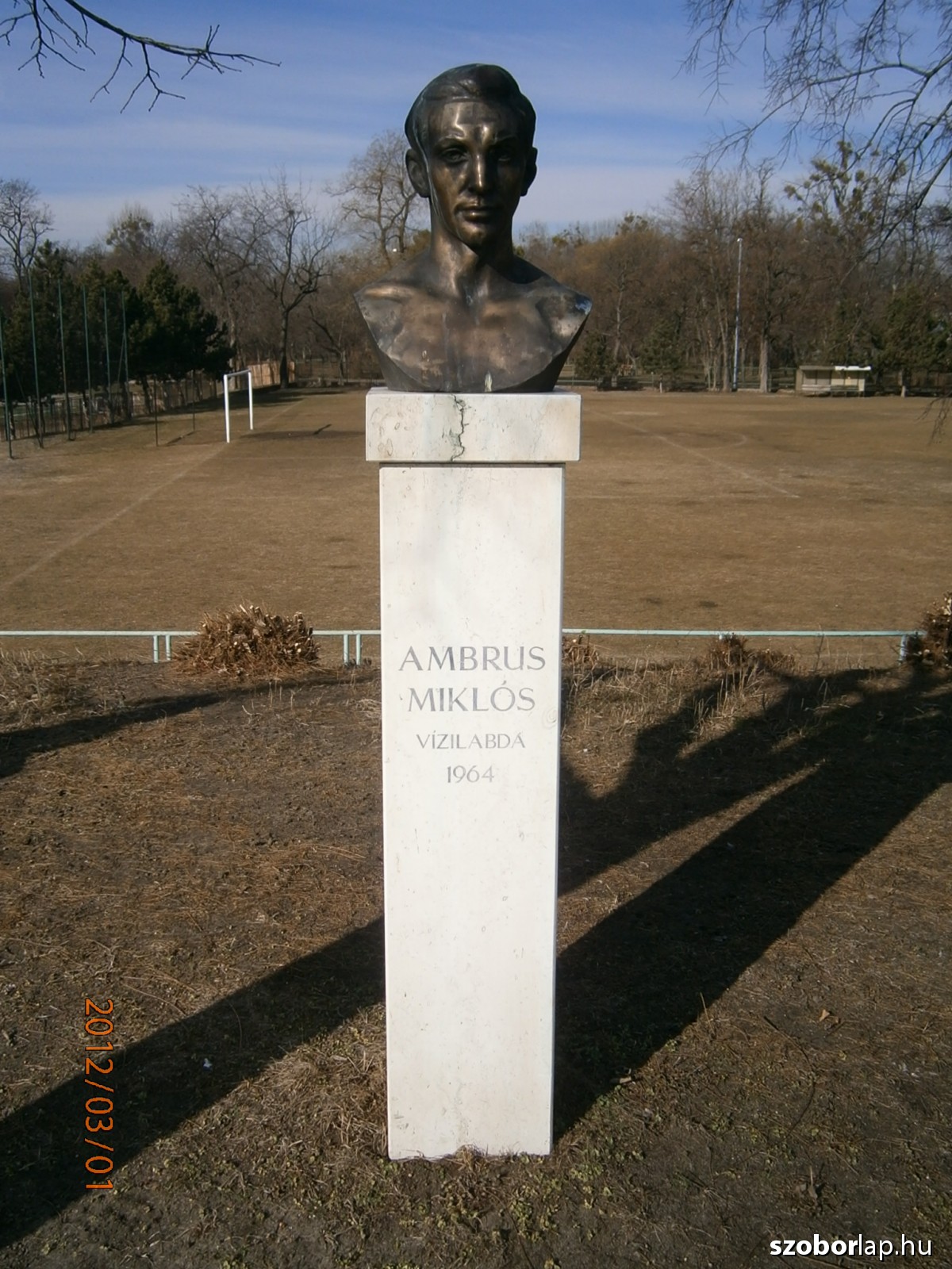 Ambrus Miklós mellszobra – Köztérkép