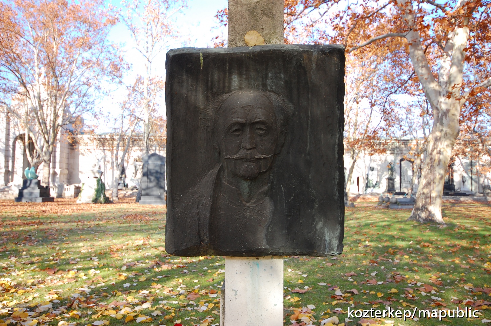 Madarász Viktor síremléke – Köztérkép