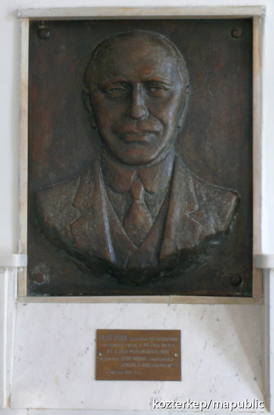 Oláh Gábor-dombormű – Köztérkép