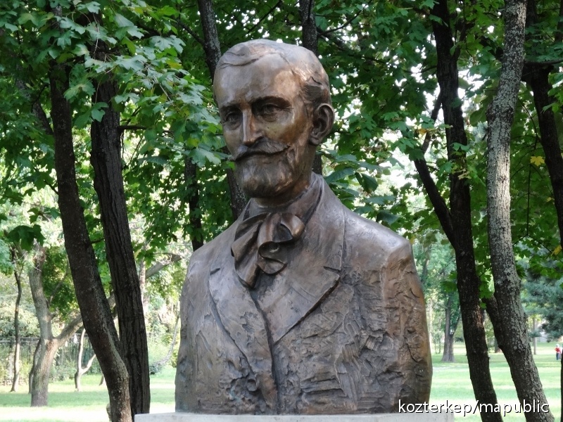 Benedek Elek – Köztérkép