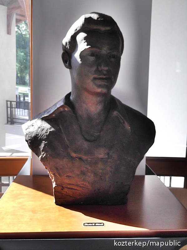 Budai László – Köztérkép