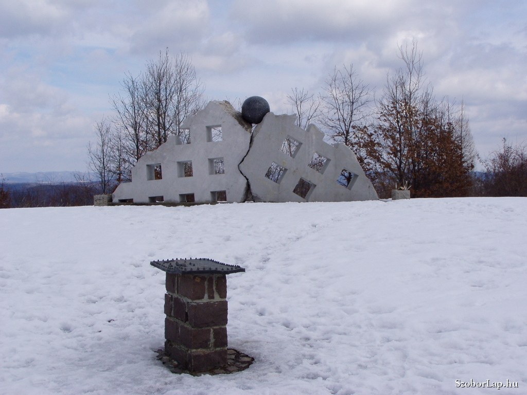 Recski kényszermunkatábor emlékműve – Köztérkép