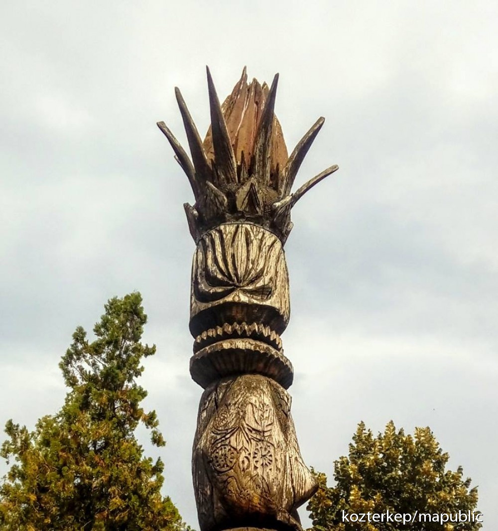 Kopjafa a parkban – Köztérkép