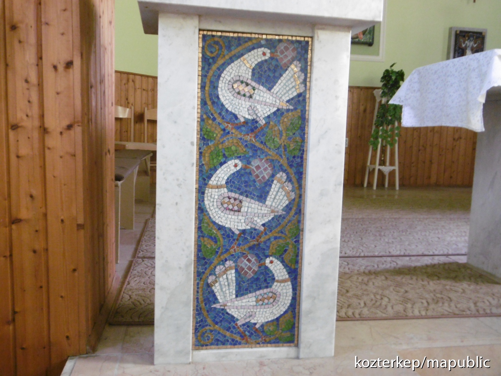 Pávák és szőlőinda – Köztérkép