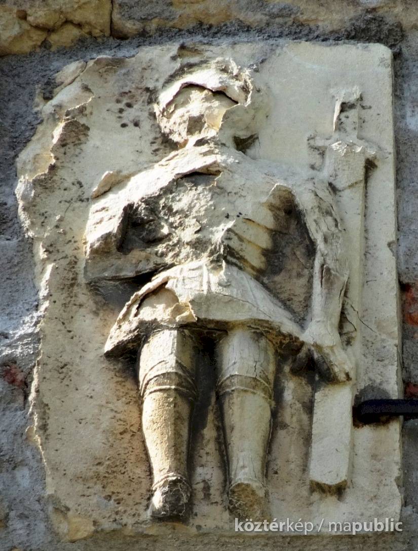 Szent István torony domborművei – Köztérkép