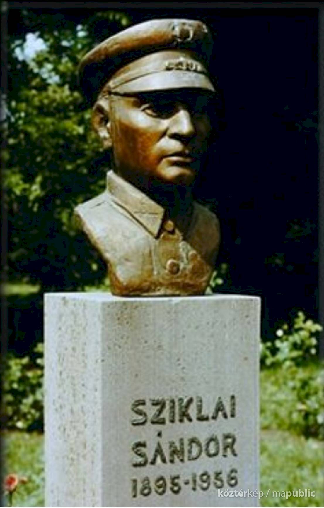 Sziklai Sándor-mellszobor – Köztérkép