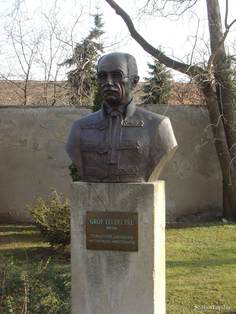 Teleki Pál mellszobra – Köztérkép