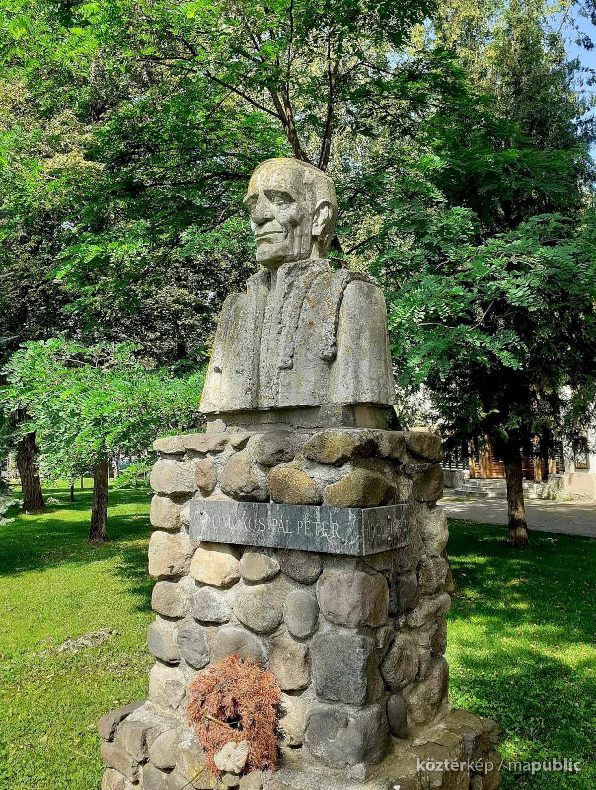 Domokos Pál Péter – Köztérkép