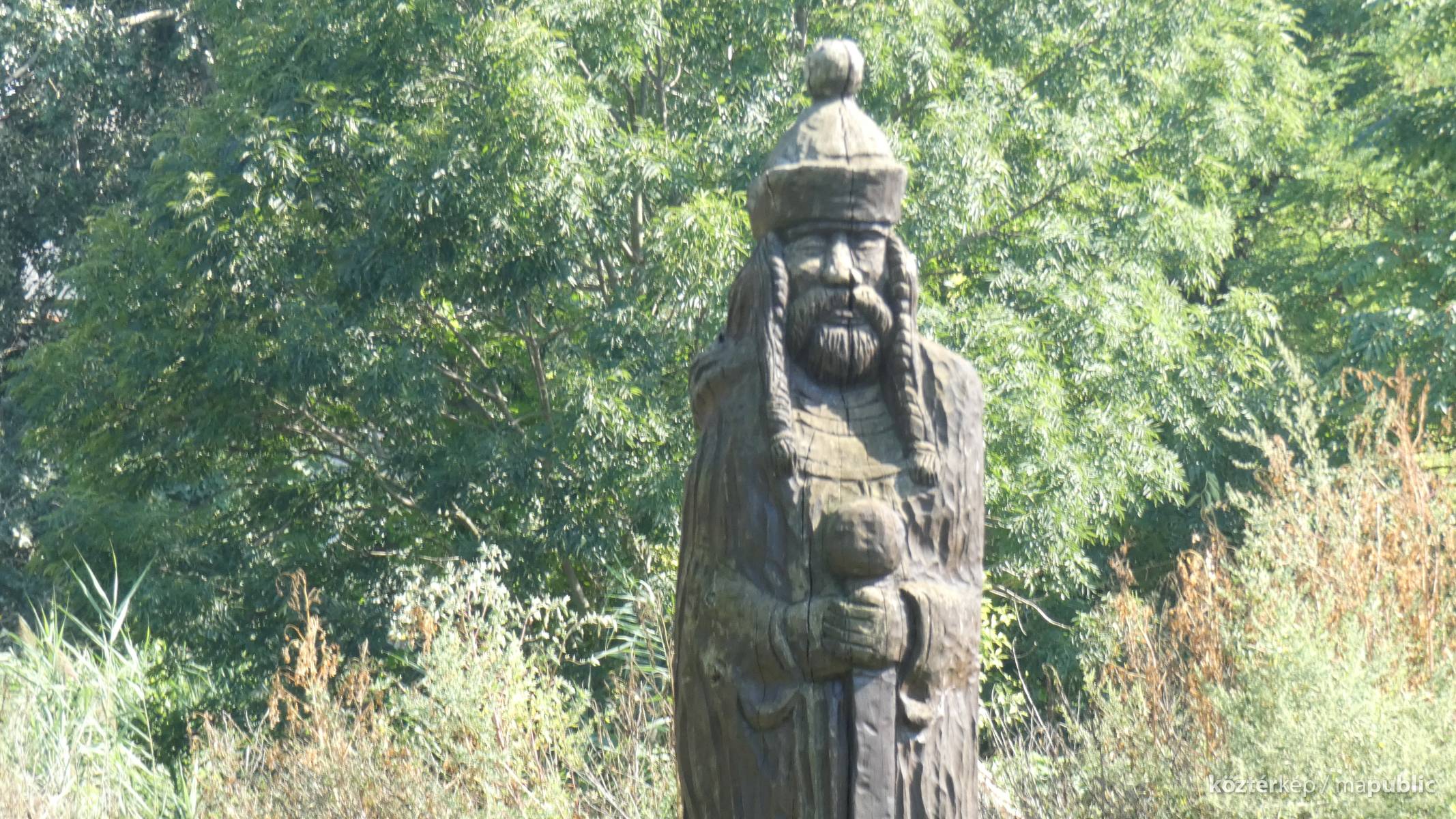 Huba vezér szobra – Köztérkép