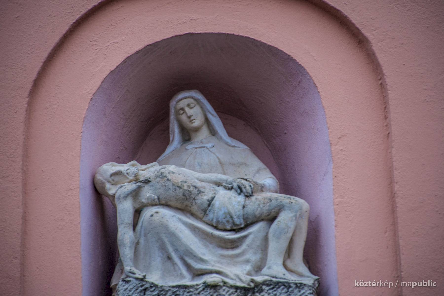 Pietà – Köztérkép