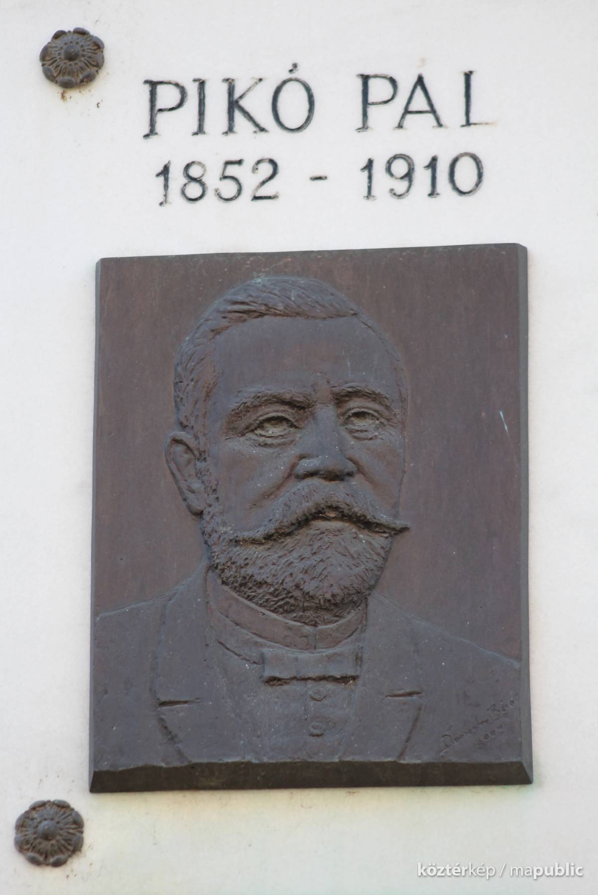 Pikó Pál – Köztérkép