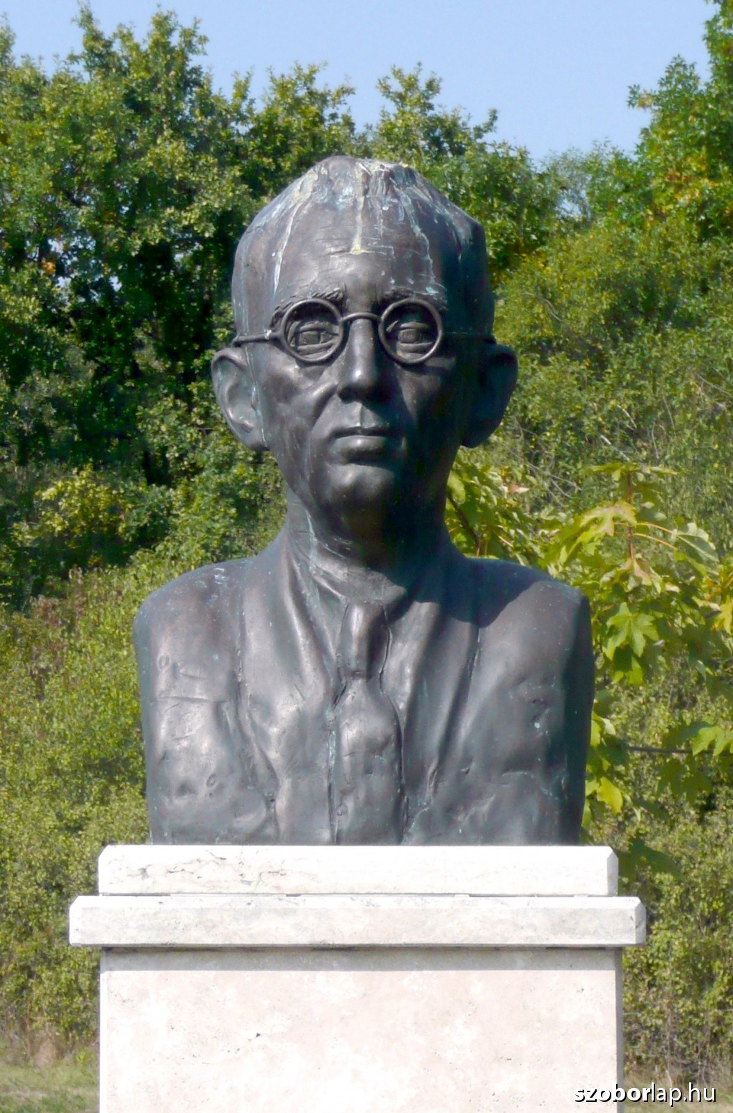 Bibó István mellszobra – Köztérkép